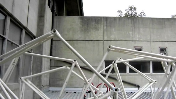 MECHANICAL WALKING MACHINE